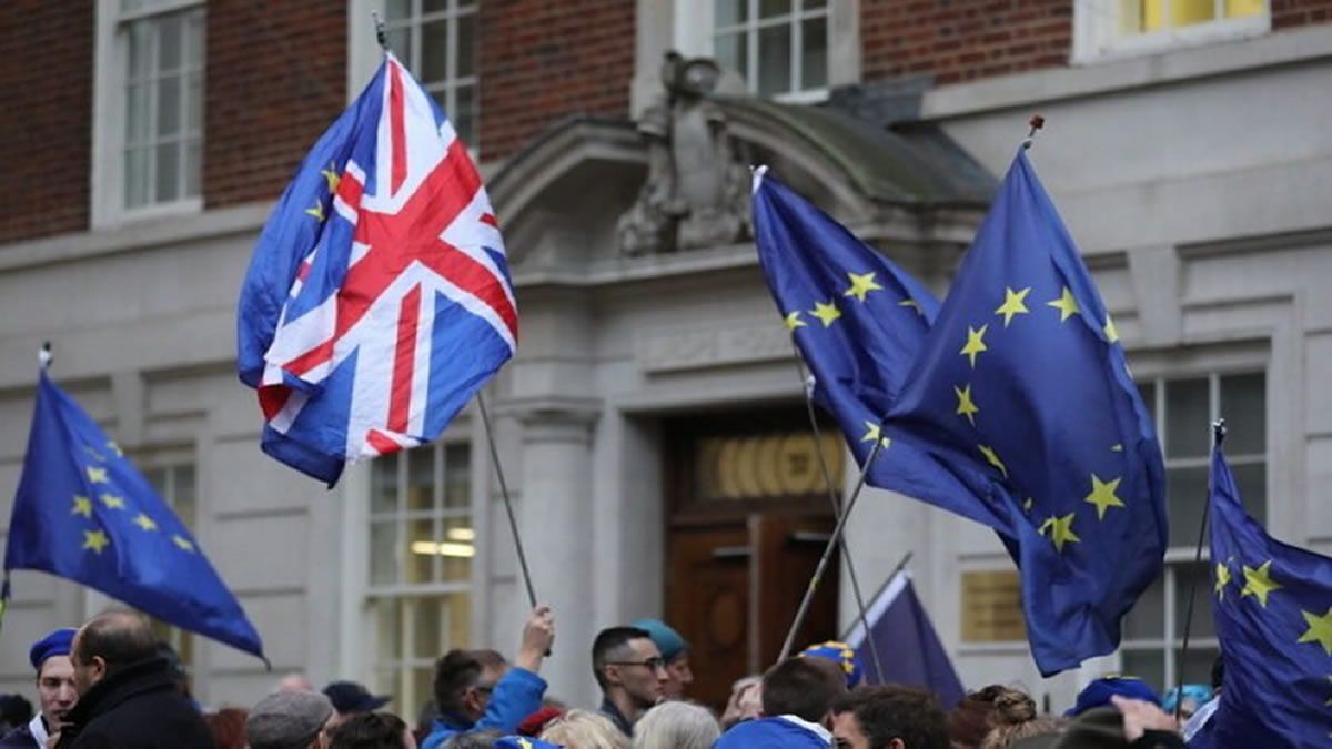 Ciudadanos británicos quieren que se repita el referéndum del Brexit de ...