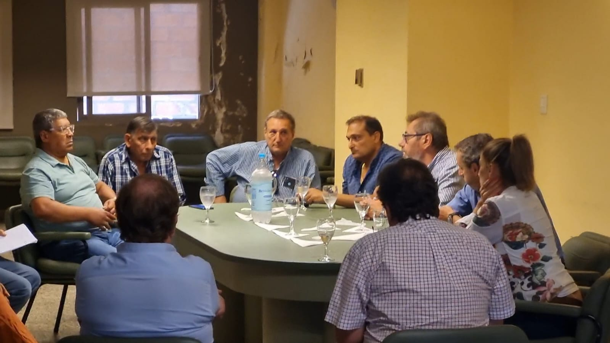 UTA aceptó la propuesta de AETAT de cobrar 200 mil pesos a cuenta