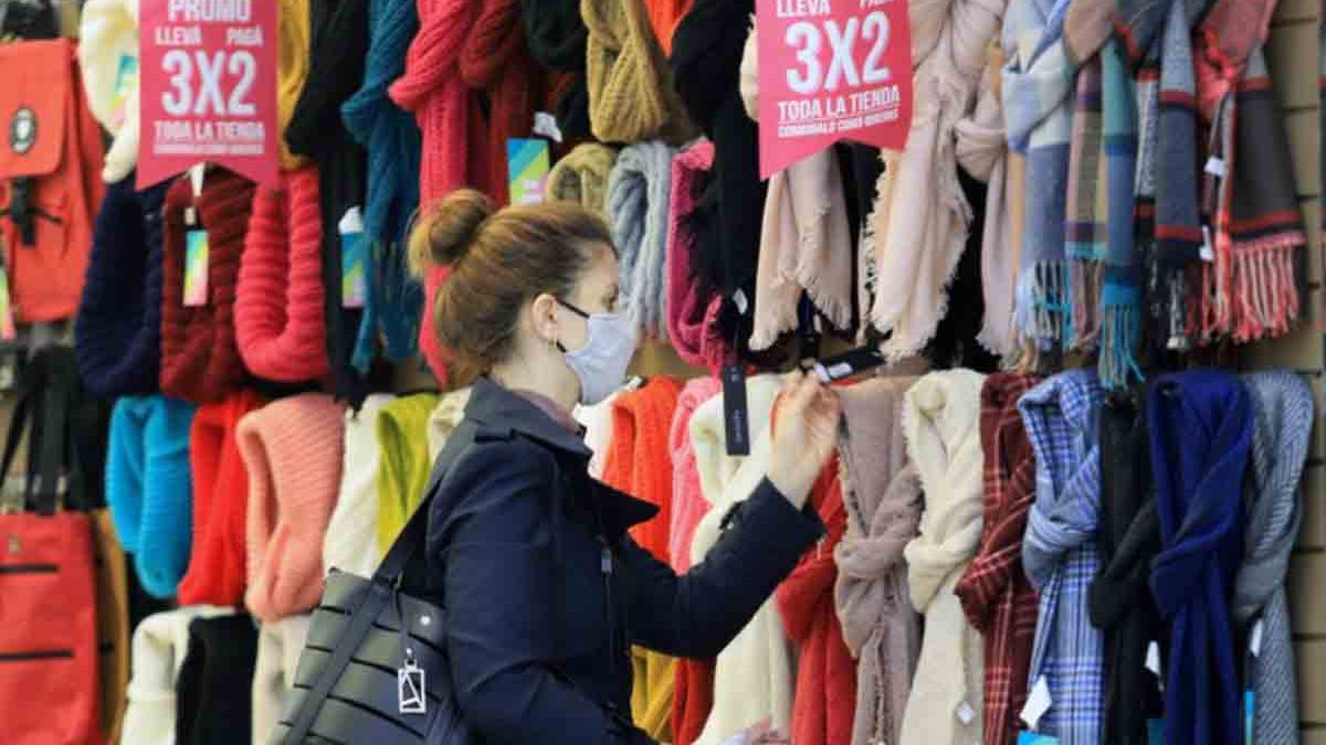 La indumentaria en Argentina es 40% más cara que en la región