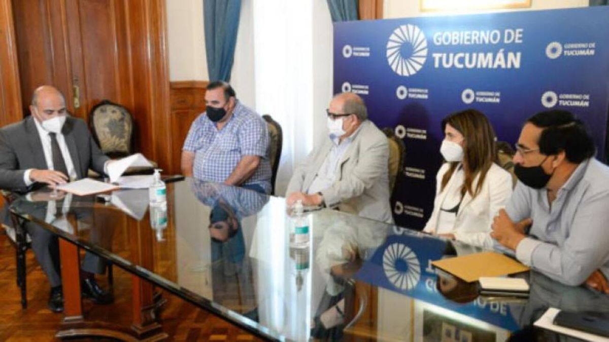 Los gremios se mostraron conformes con el aumento al salario Los gremios se mostraron conformes con el aumento al salario