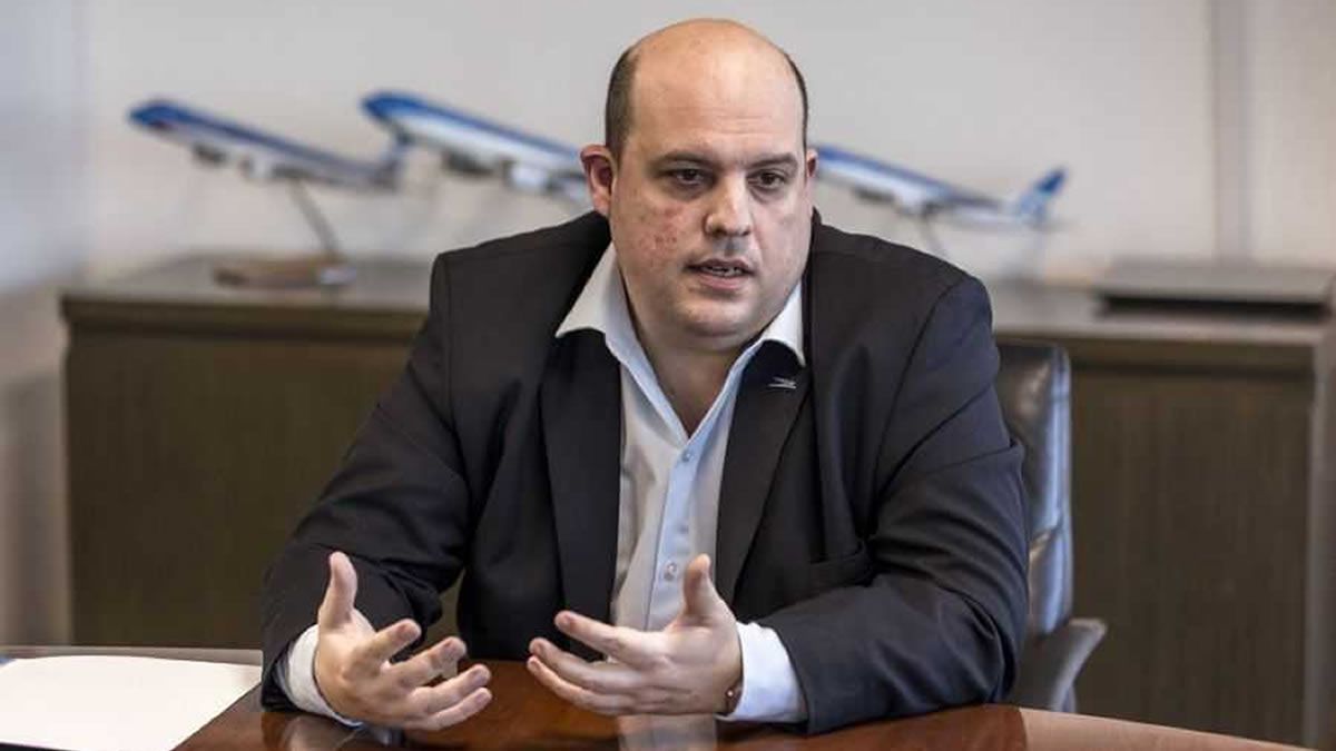 Ceriani habló del rol fundamental que cumple Aerolíneas Argentinas