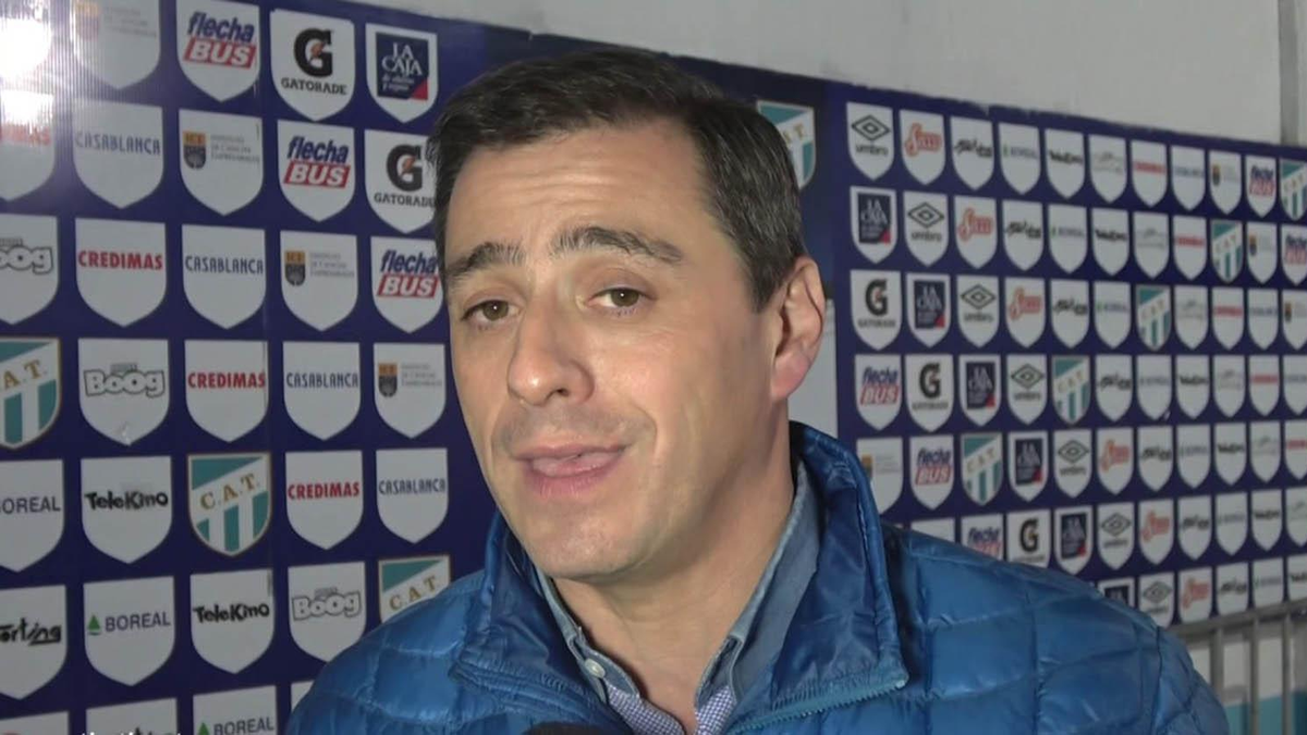 Mario Leito es el que debe comunicar su decisión