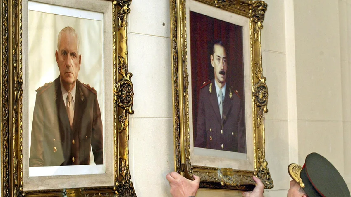 Se cumplen 20 años del día en que Néstor hizo descolgar el cuadro de Videla