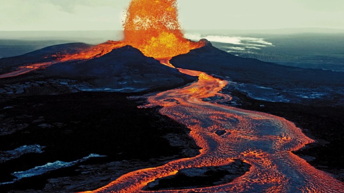 Mirá los efectos de la violenta explosión de un volcán en Hawai