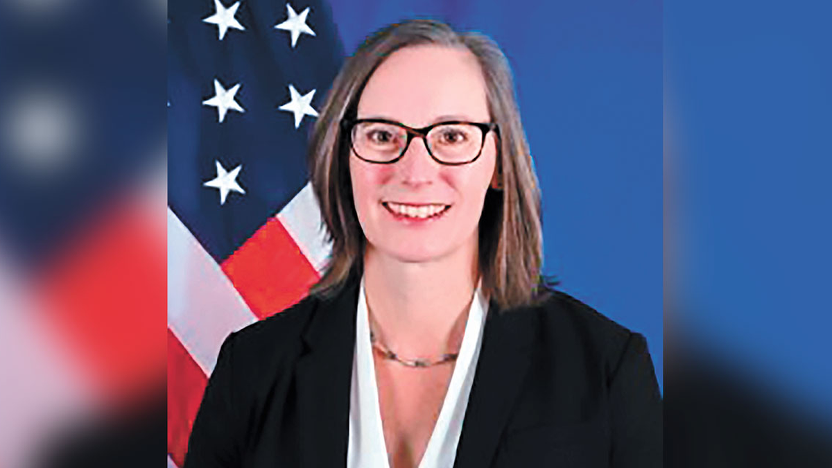 Bolivia citó a Debra Hevia por intromisión en asuntos internos