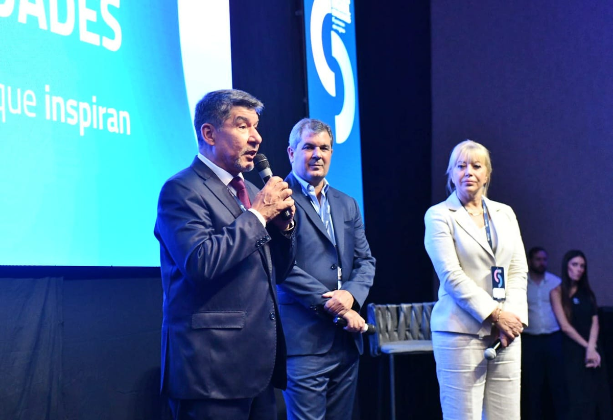 Acevedo participó de la presentación de Transformación Digital en Ciudades