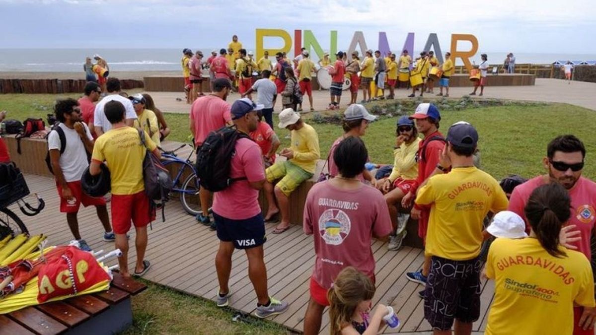 Los guardavidas de Pinamar vuelven a sus puestos de trabajo