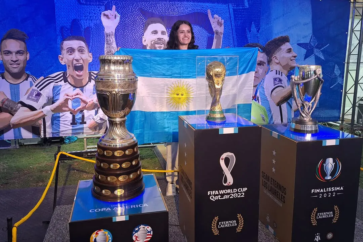 Las copas ganadas por Lionel Messi con Argentina llegan a Tucumán