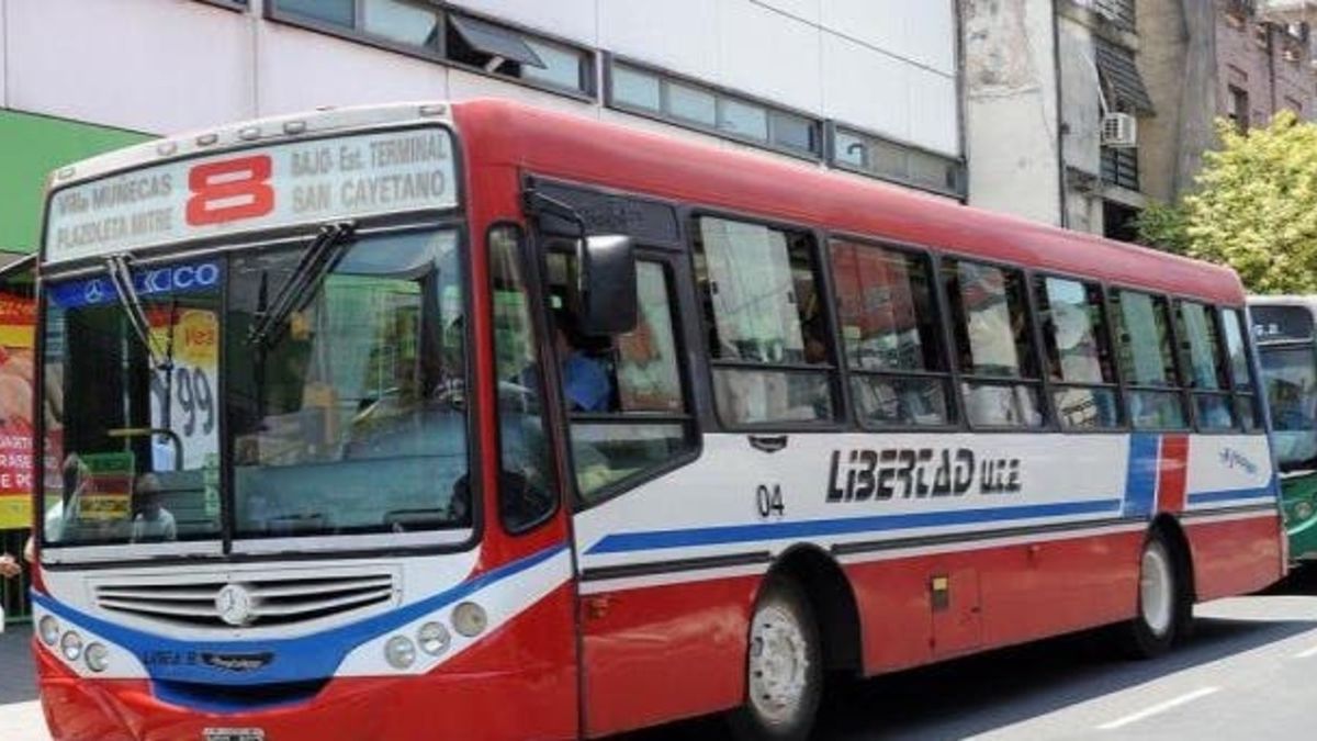 Línea 8: un conductor manejó alcoholizado y se dio a la fuga