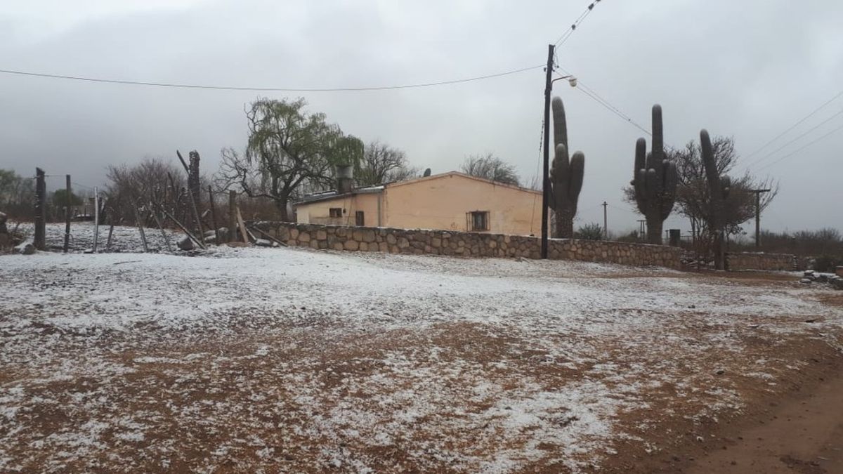 ¡Volvió el frío! Tafí del Valle amaneció nevado, la temperatura bajó a ...