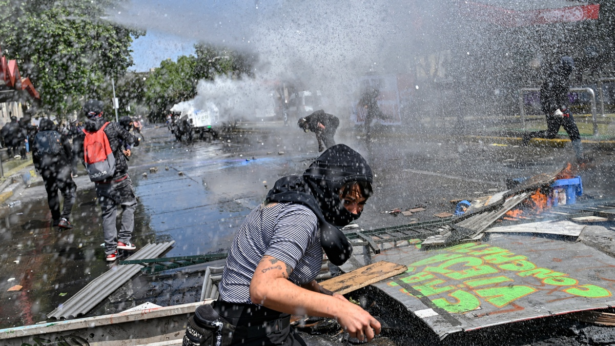 Chile: Disturbios en el aniversario del estallido social de 2019